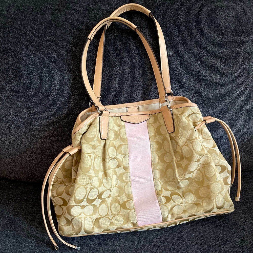 Iconic Coach Signature Bag - Gem